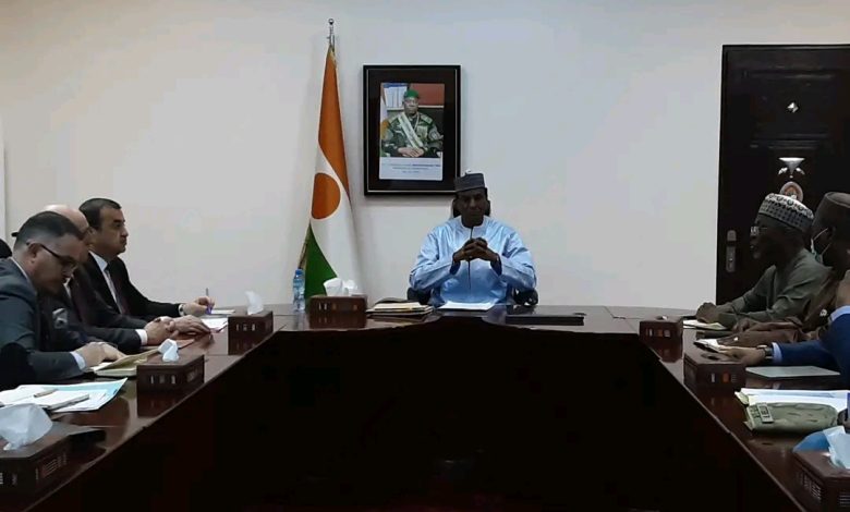 Algerian Minister Mohamed Arkab Meets Nigerien Prime Minister to ...